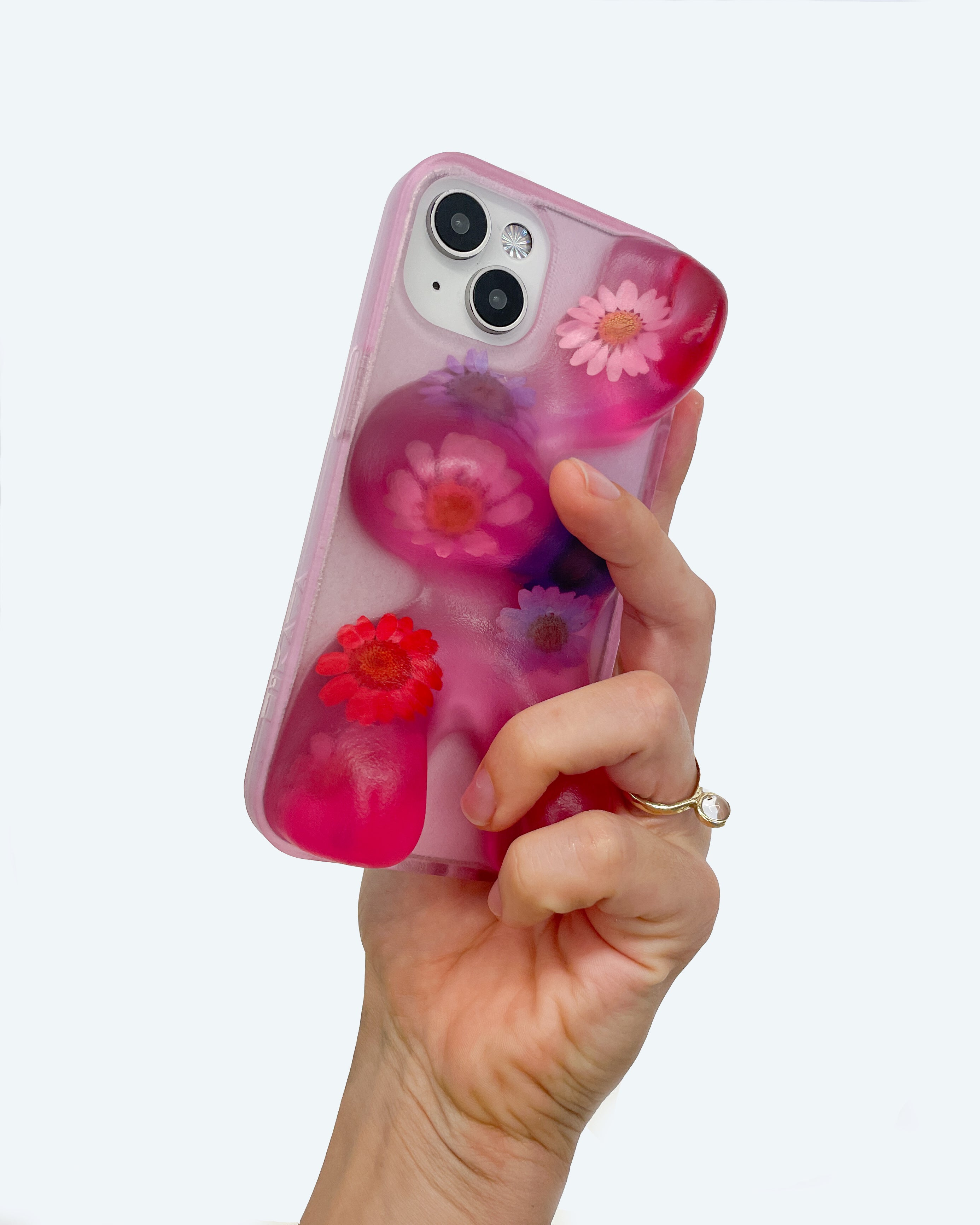 Ishi Handmade Phone Case in Strawberry Flower – BAILEY HIKAWA